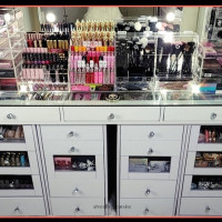 Cosmetics Beauty and Maturity With Evelyn